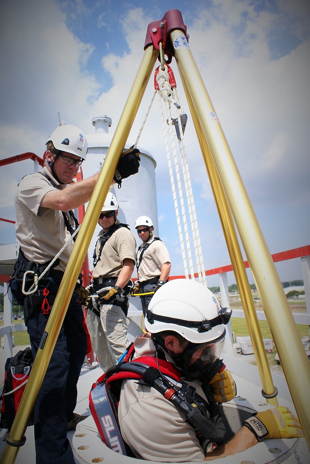 Skedco SKED-EVAC TRIPOD - Lowest prices & free shipping | Maple Leaf Ropes